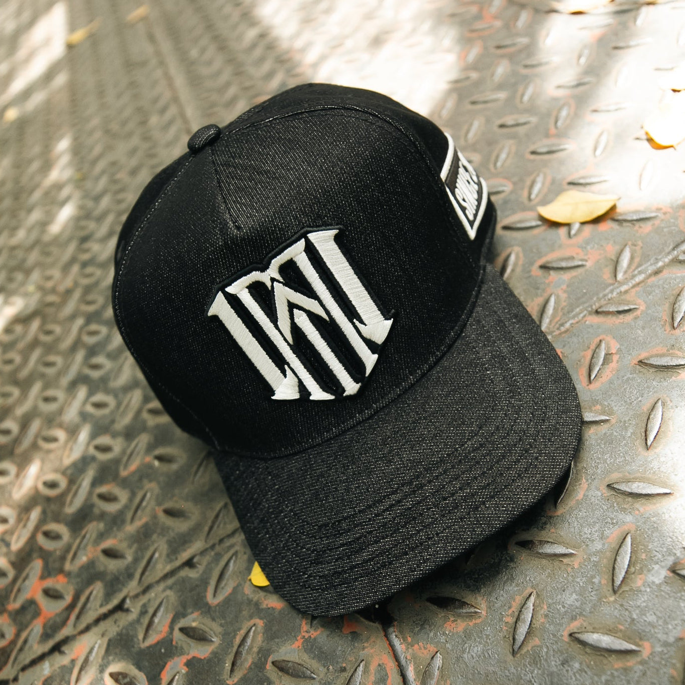 W Merch | Jean Plateado – JD Caps Shop